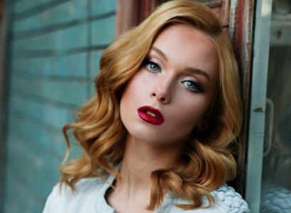 30 Frisuren für Frauen mit Haarausfall & dünnem Haar am Scheitel