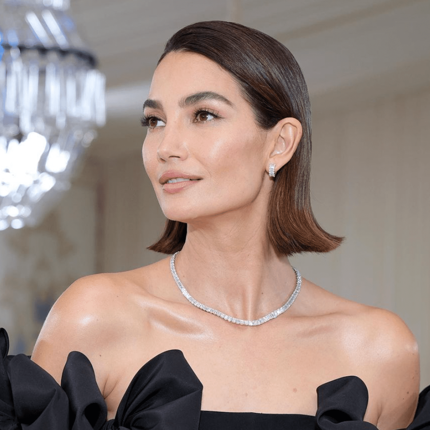 30 Frisuren für Frauen mit Haarausfall & dünnem Haar am Scheitel