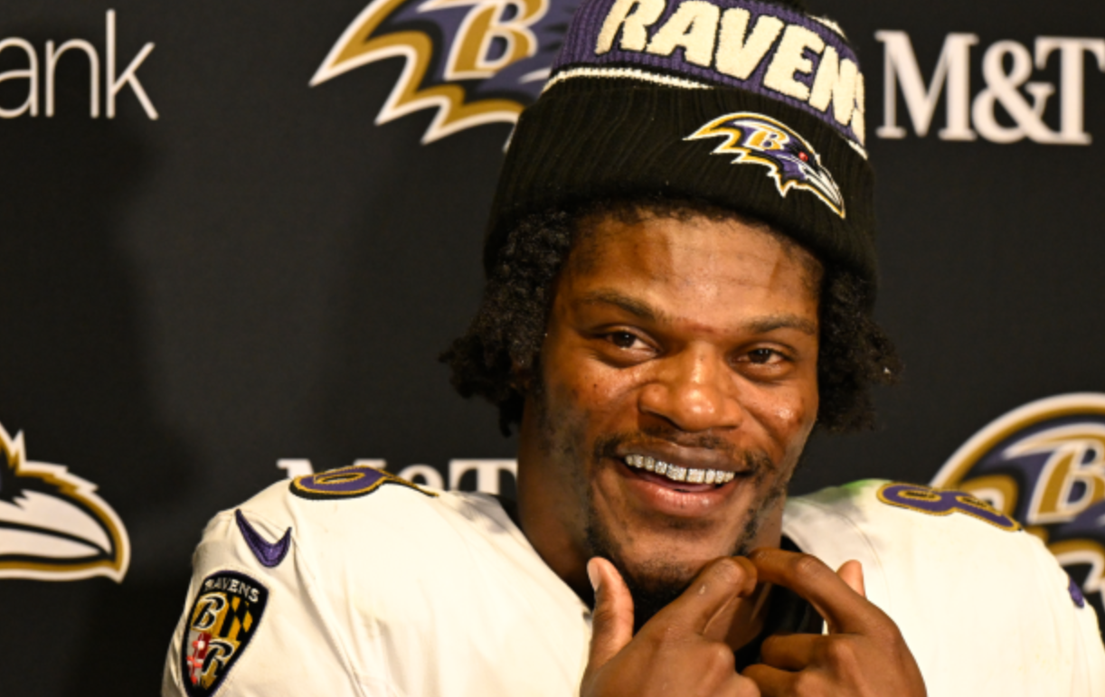 La sonrisa de Lamar Jackson Erdem Hspital